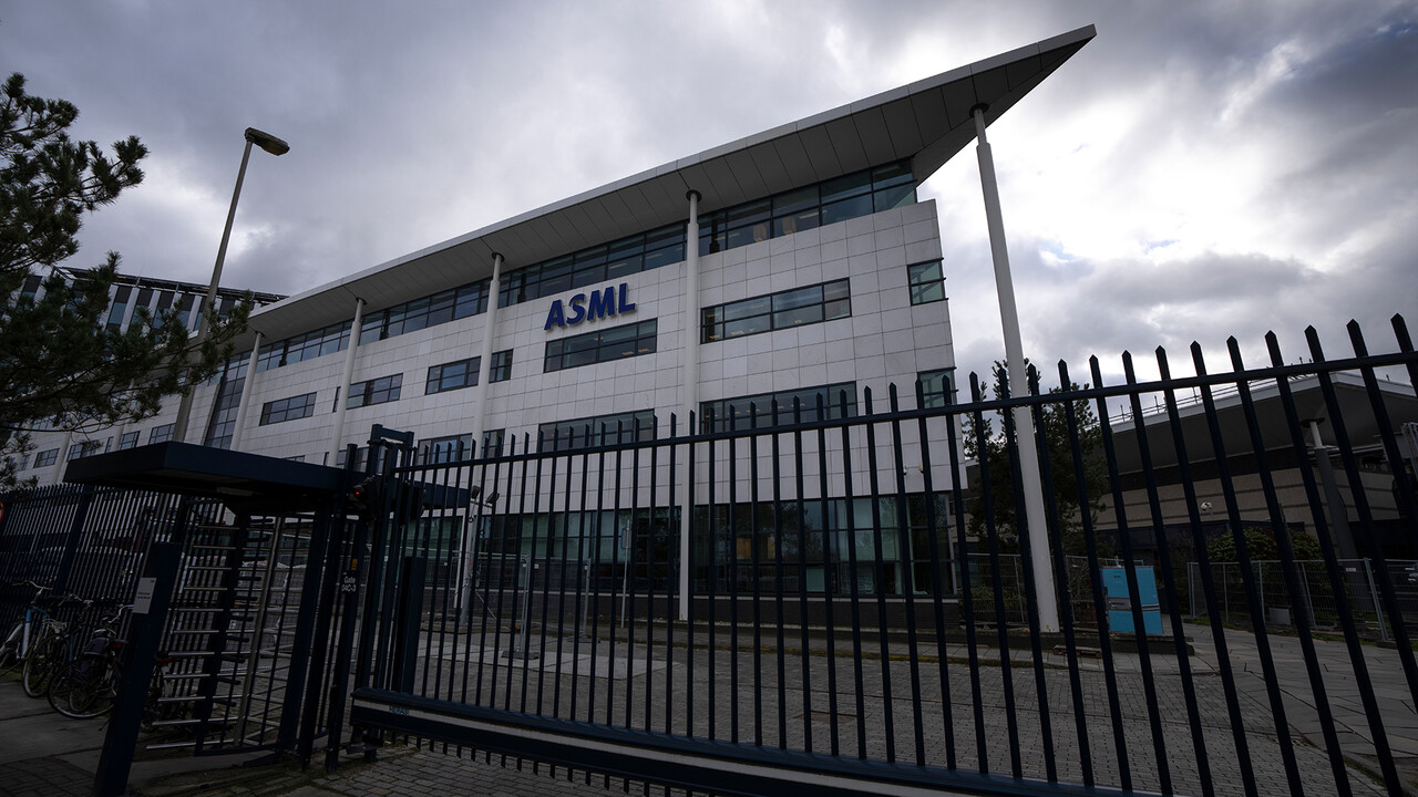 ASML: Ausblick enttäuscht – Aktie setzt zurück - DER AKTIONÄR