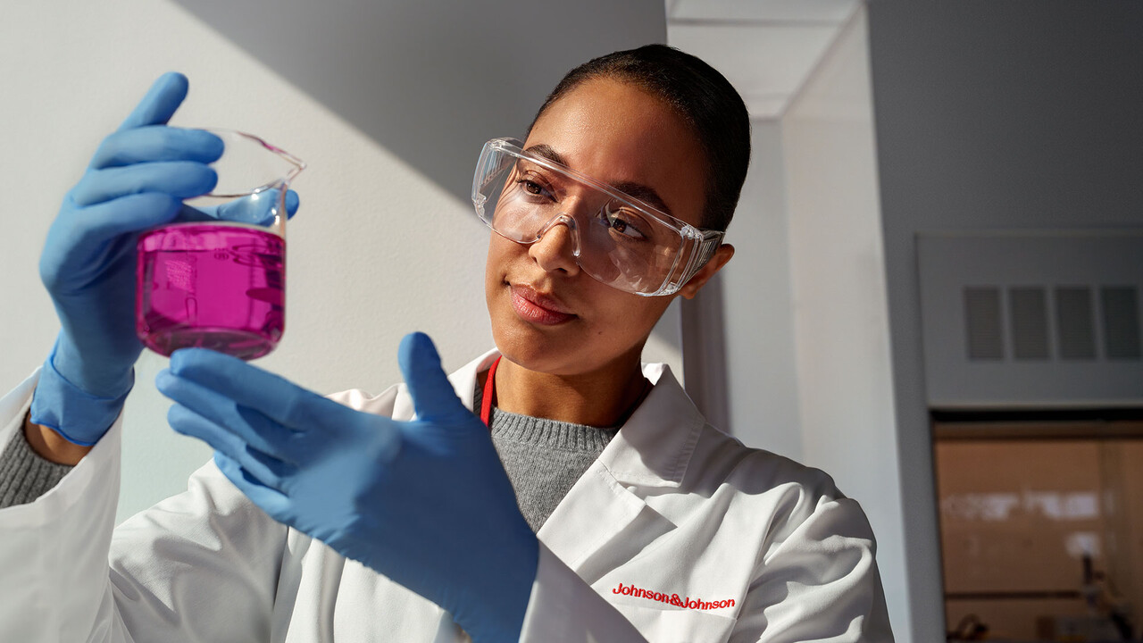 Johnson & Johnson: Umsatzprognose rauf – Dividenden-Aktie steigt - DER ...